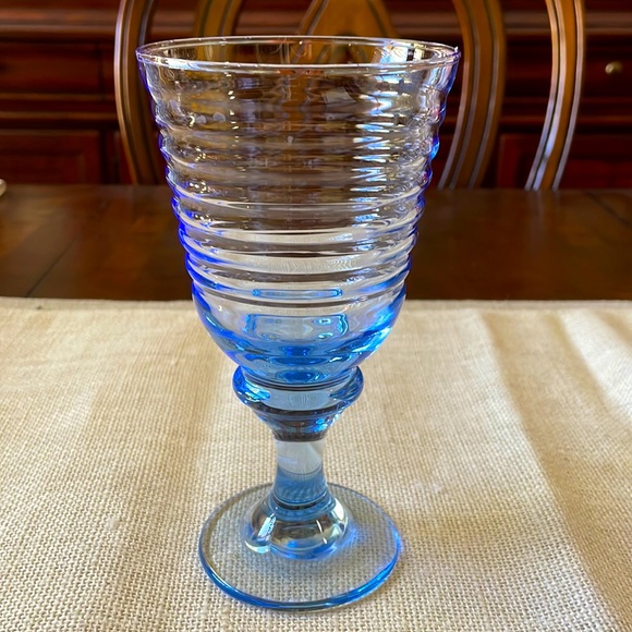 Libbey | Kitchen | Vintage 96s Libbey Sirrus Light Blue Wine Water ...